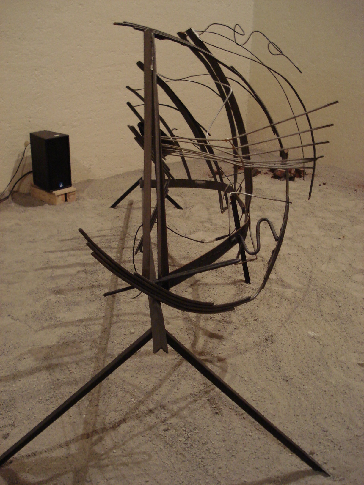 Laboratrorio S: Esculturas Sonora Interactivas/ Laboratory S: Interactive Sound Sculptures ...